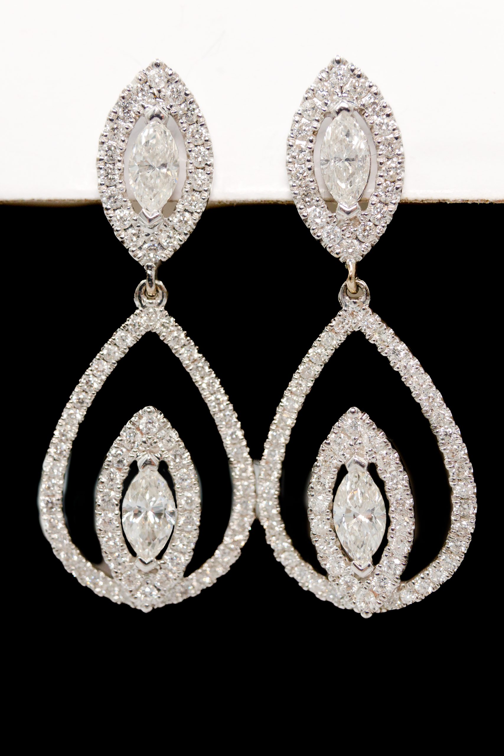 Luxury earrings store